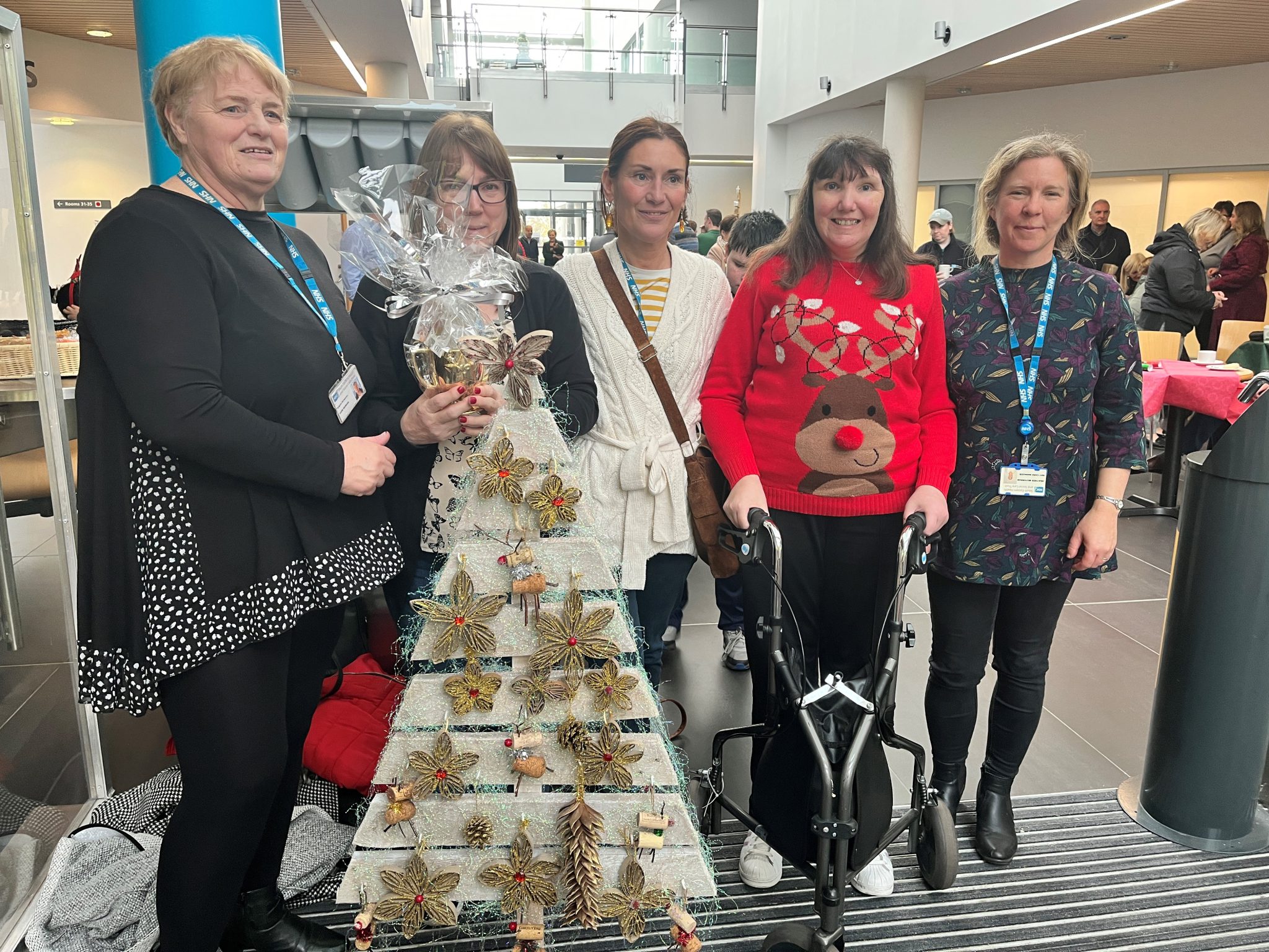 Christmas Carols, Crafts and a Competition at the Downe Hospital ...