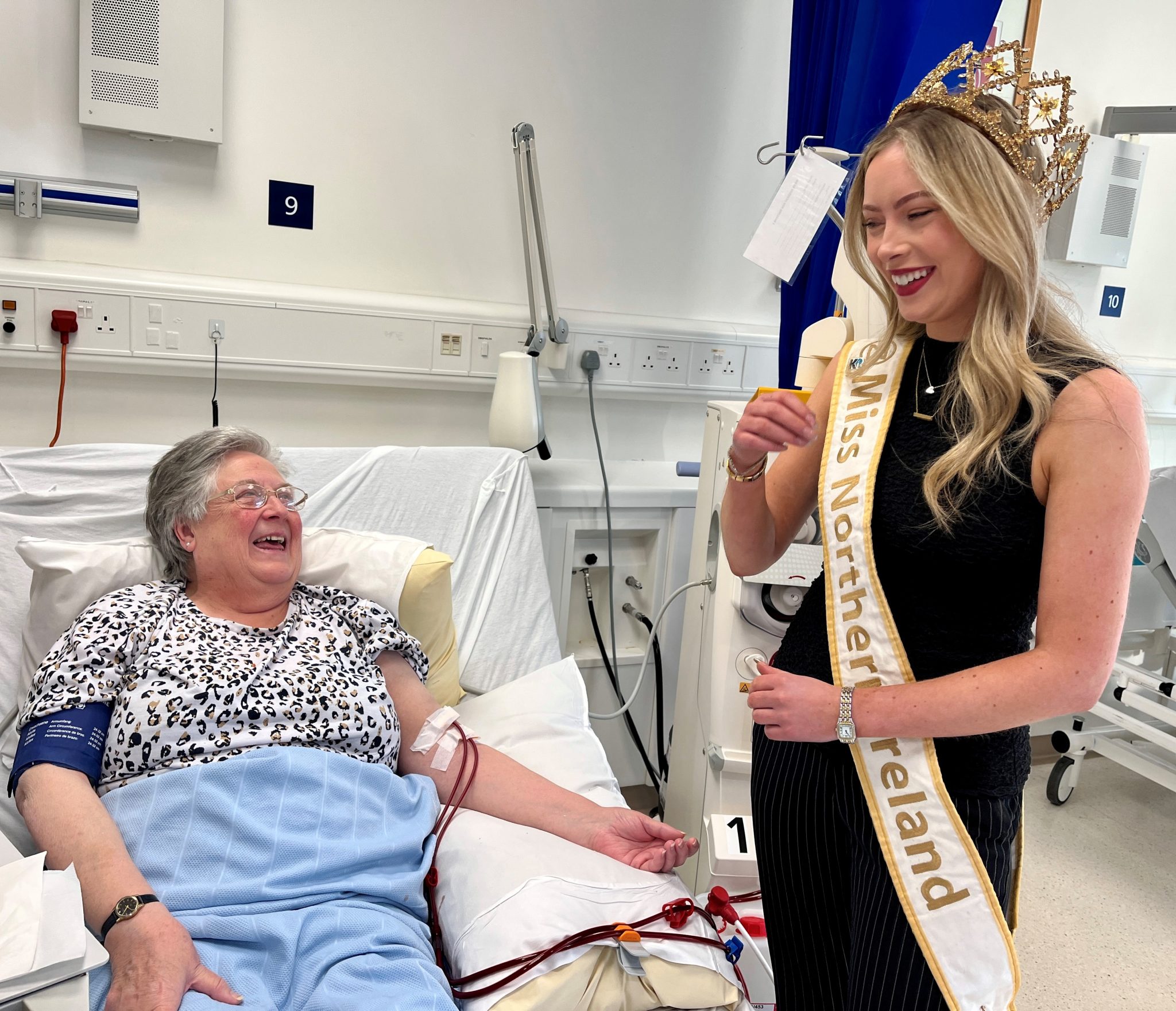 Ulster Hospital Renal Patients Receive a Festive Surprise as Miss NI Pays Special Visit ahead of ...